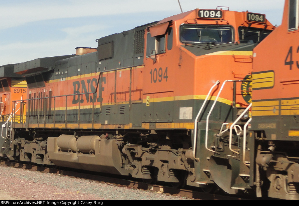 BNSF 1094